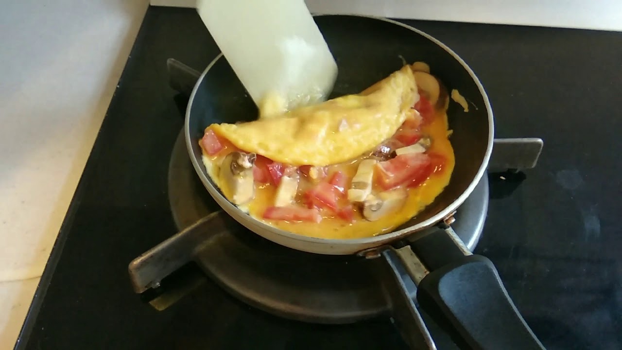 simple omelet - YouTube