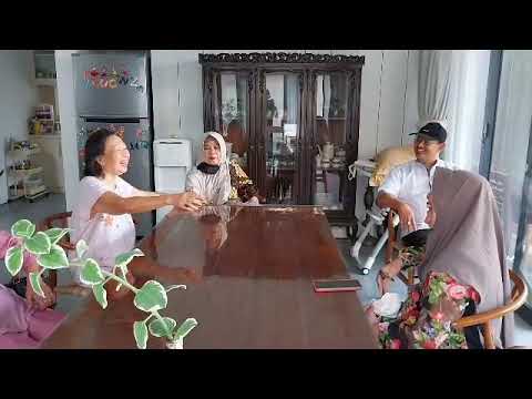 di rumah Tante Rahma