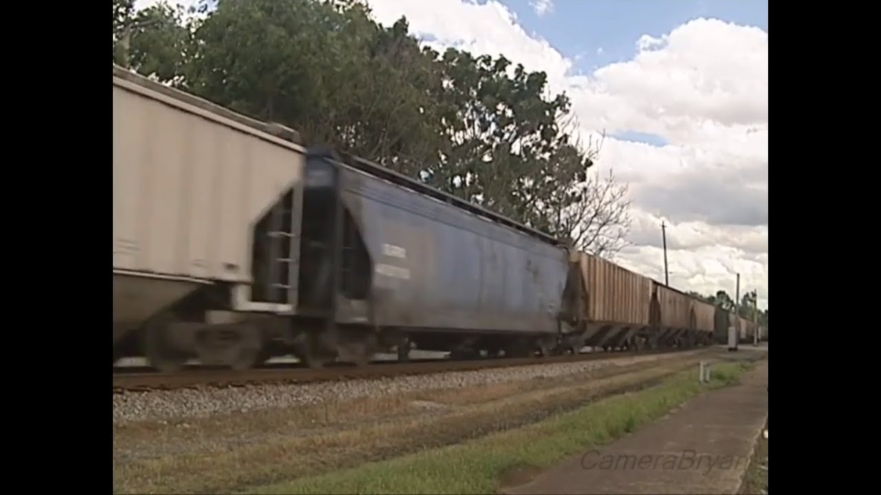 AC60CW Leading! L&N Big Blue Covered Hoppers! 2006 - YouTube