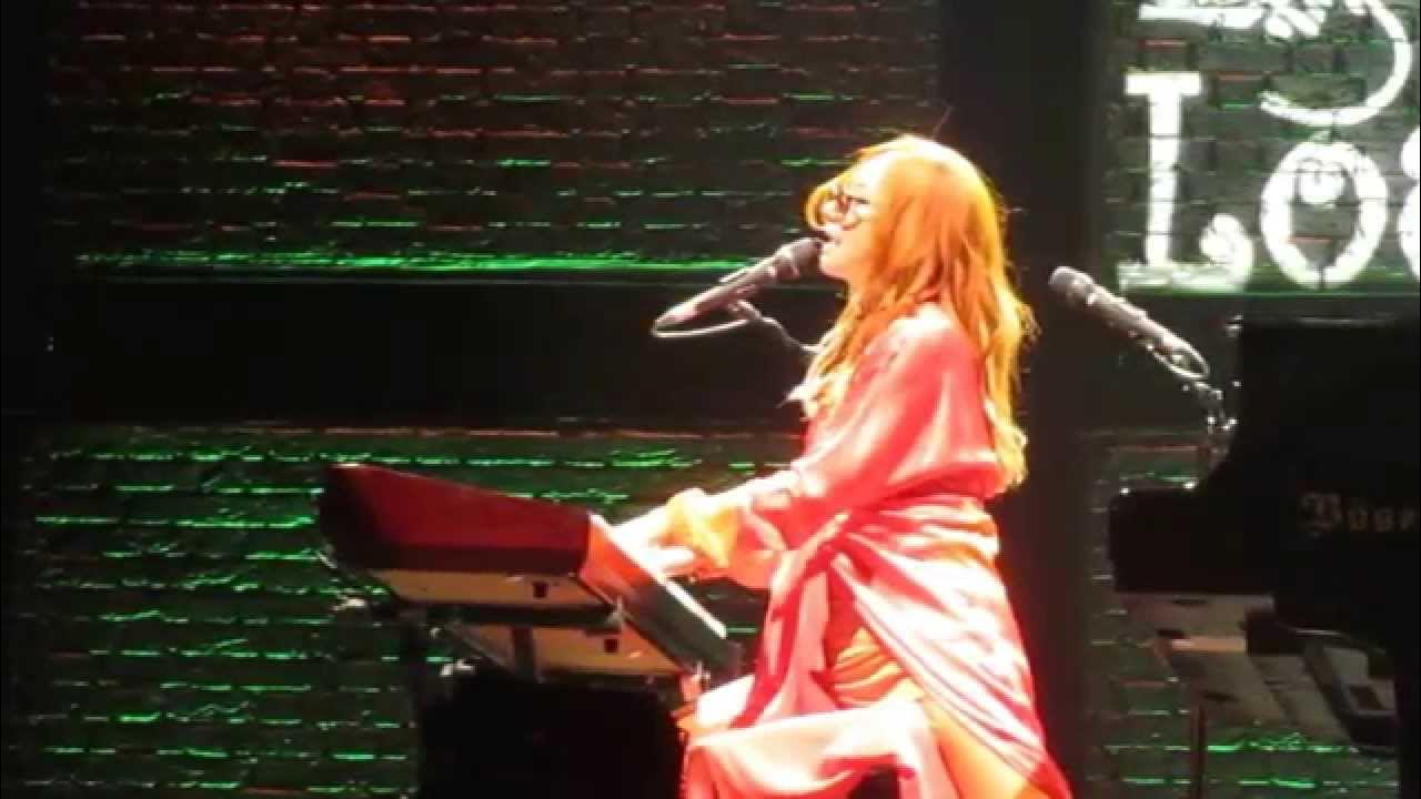 Tori Amos - Gold Dust Woman - 8/16/14 - Washington, DC - YouTube