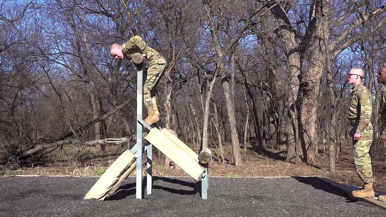 Bravo 1/19 Confidence Obstacle Course - Grad 03/22/19 - YouTube