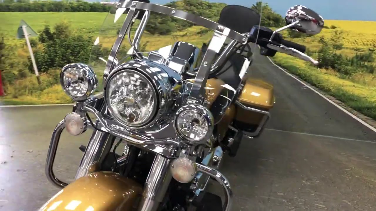 Harley Davidson Road King At CMC Cannock - YouTube