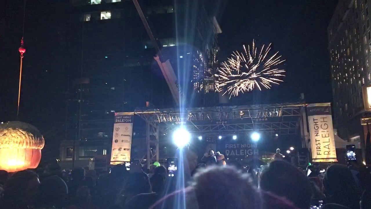 Raleigh Acorn Drop NYE 2017 - YouTube