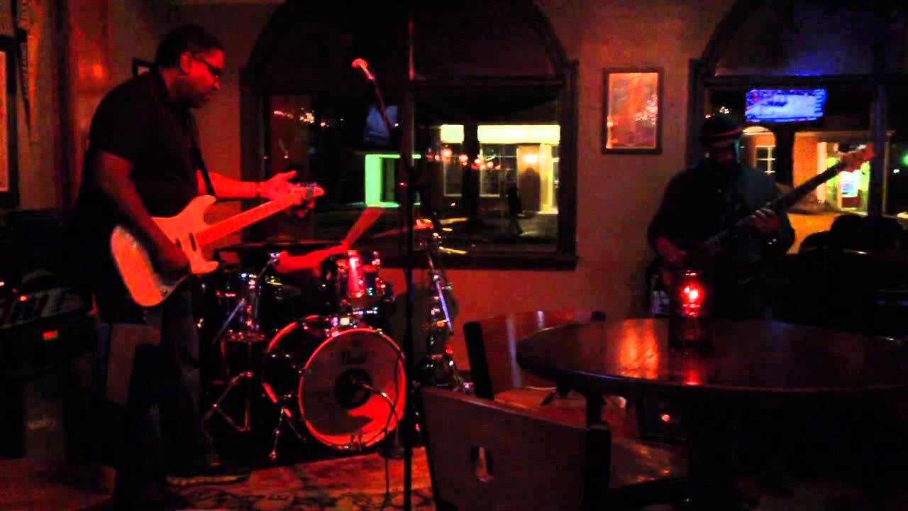 Sean Rickman with the Alan Scott Band - YouTube