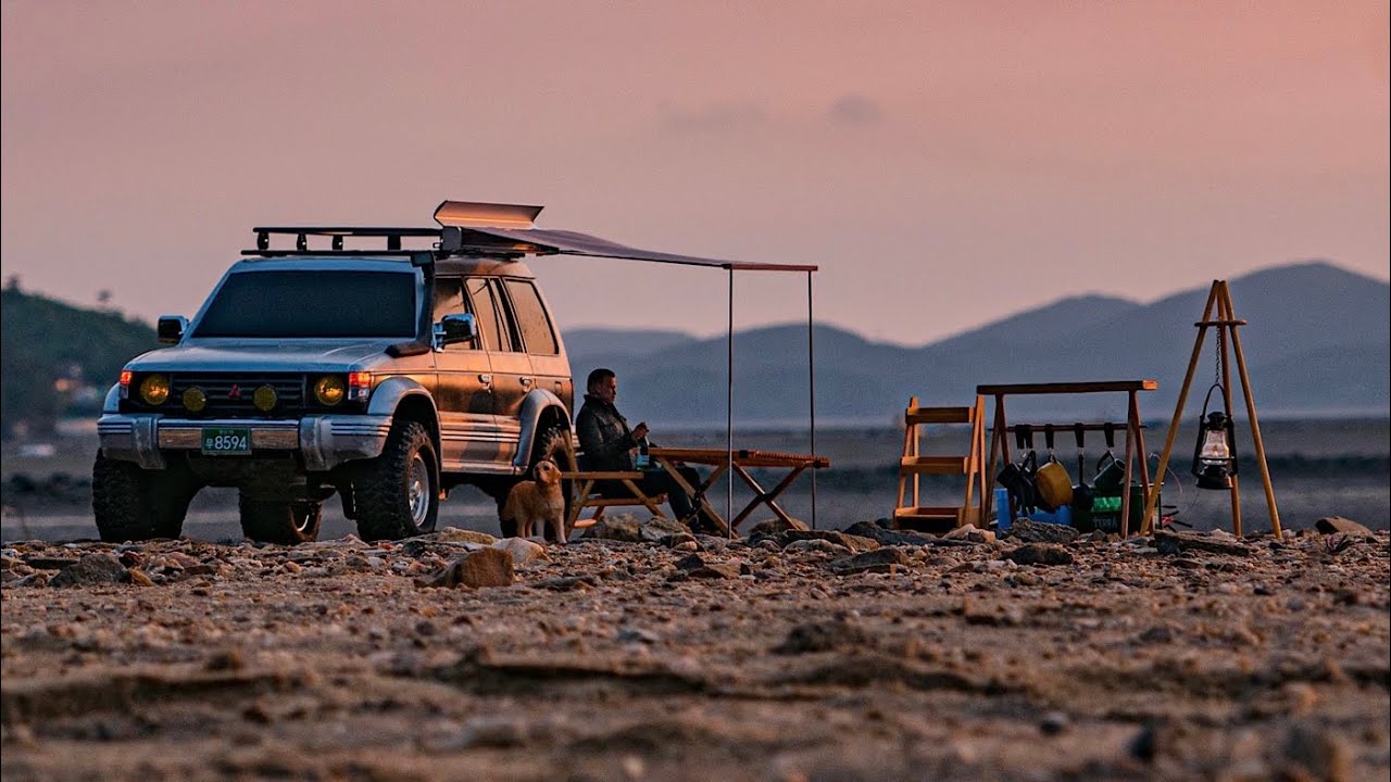 1/10 Scale RC Car TRX4 Pajero Sandy Beach Run & Camping - YouTube