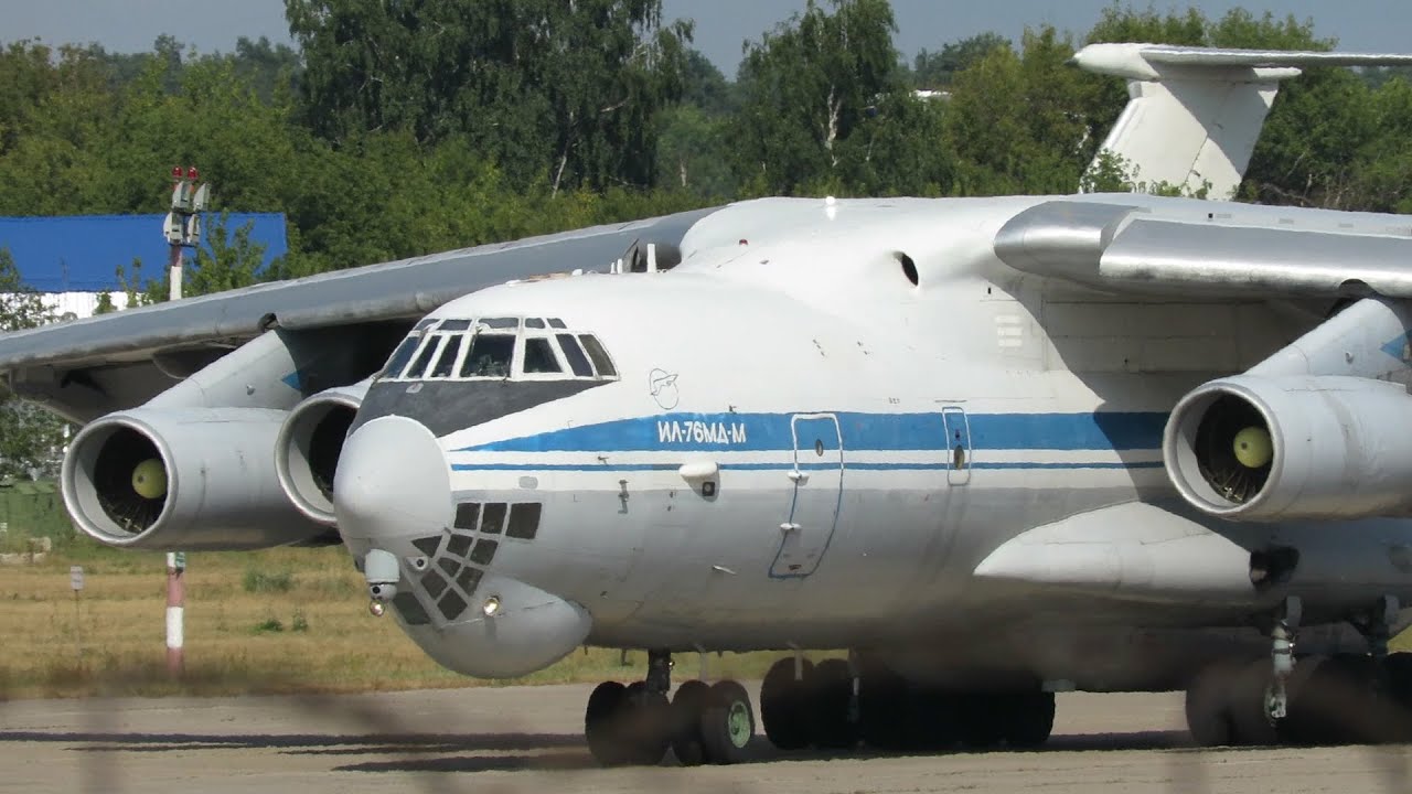 Ilyushin Il-76 "Candid" strategic airlifter - prepared, startup ...