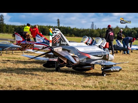 Formation Flight of Two CARF F-4 Phantoms - JetPower2024 #JetPower2024 ...