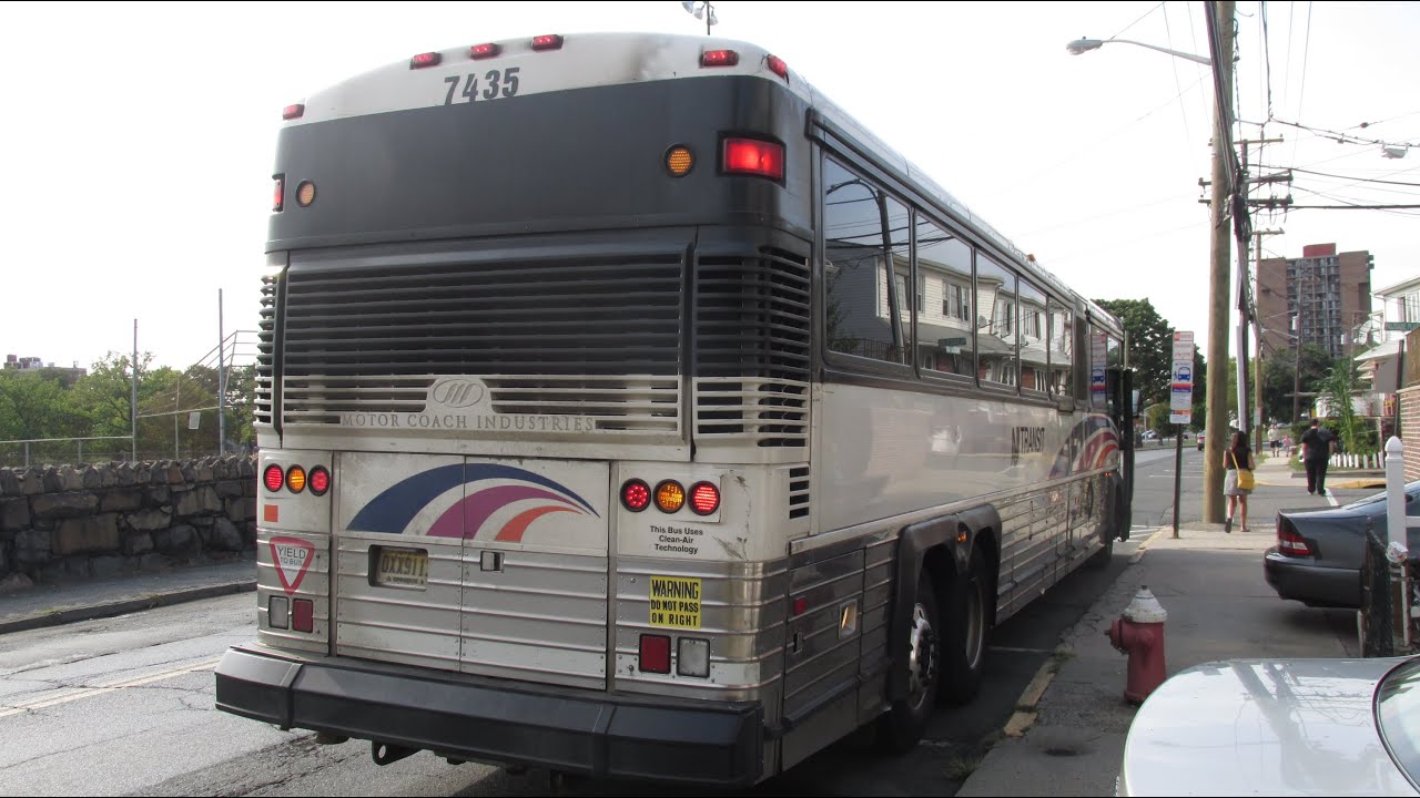 NJT MCI D4500 #7435 on the 128 to North Bergen via Boulevard East ...