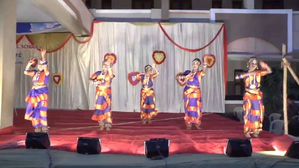 welcome dance - YouTube