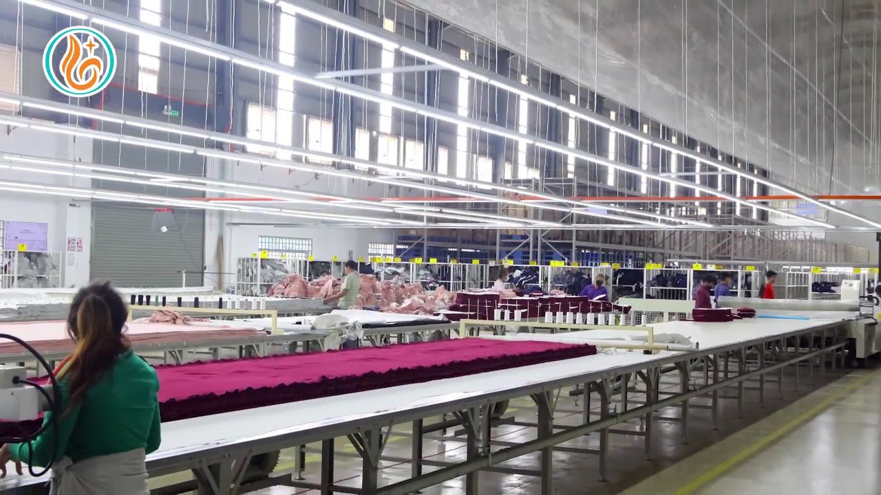 Air float spreading table for Garment Factory - YouTube