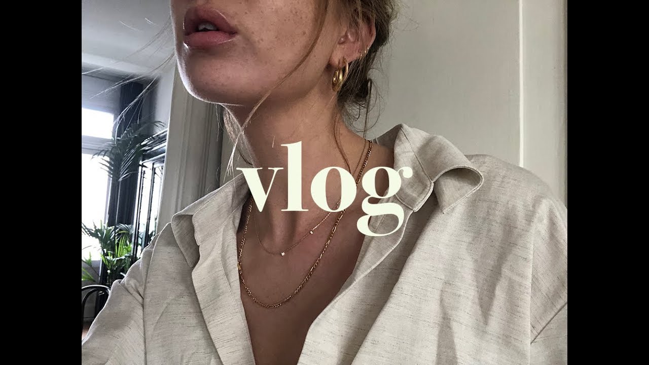 Vlog | Spring Outfits & How I Stay Motivated - YouTube