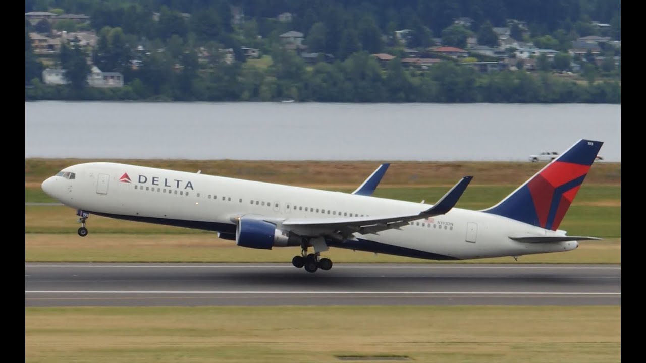 Delta Airlines Boeing 767-300ER [N193DN] takeoff from PDX - YouTube