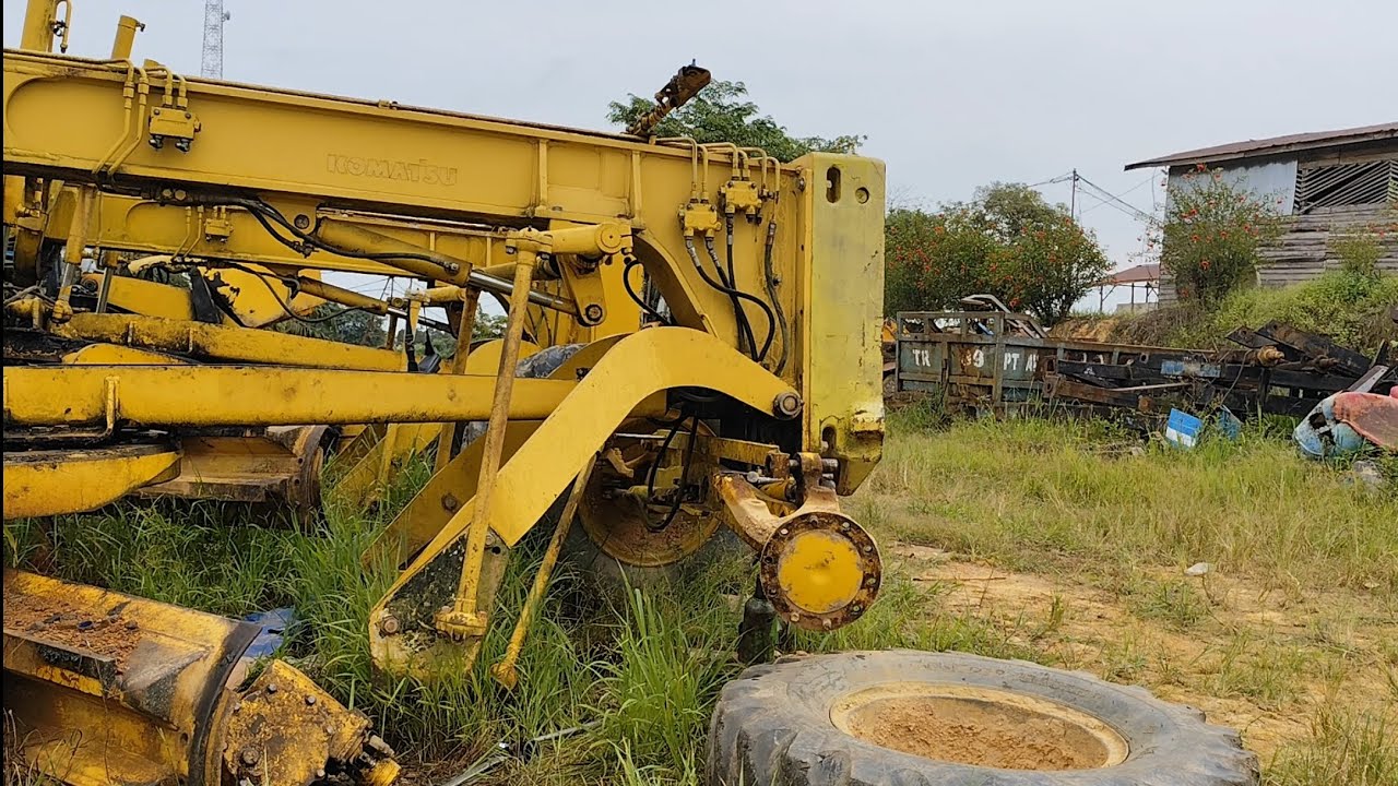 PROSES PERBAIKAN FRONT AXLE-LEFT SIDE STEERING KNUCKLE MOTOR GRADER 04 ...