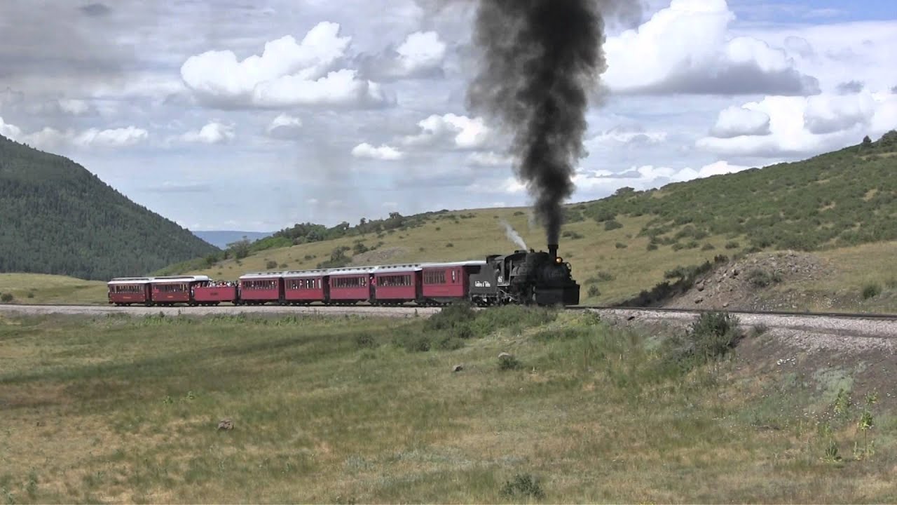 CTS engine 487 brings its train over route 17 2d time YT version - YouTube