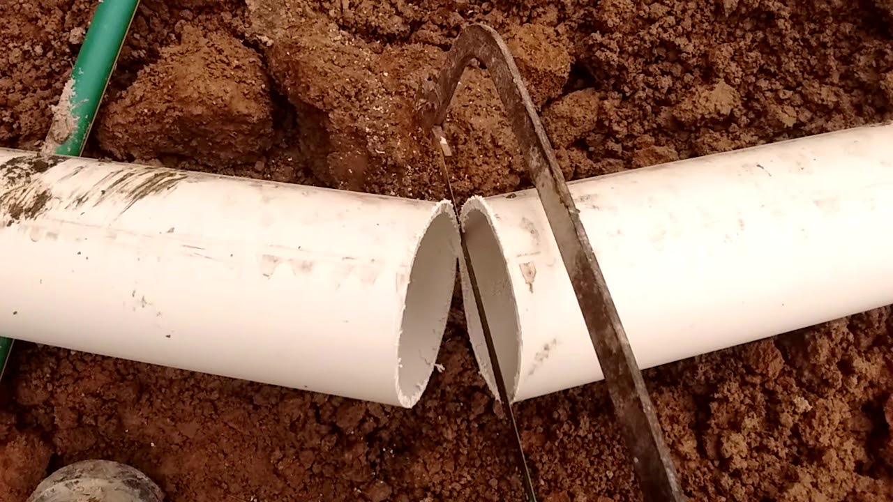 Pegamos caños de PVC 110 - YouTube