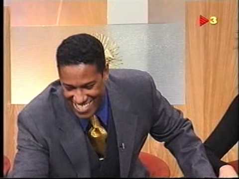 Roger Reyes-El Noi de la Mare y Alabar a Dios. - YouTube