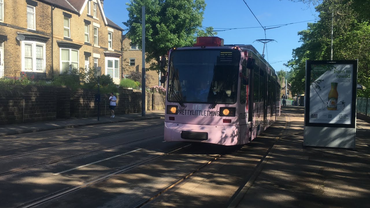 Stagecoach Supertram 118 heads along Middlewood Road with a Yellow ...