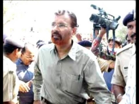 Vanjara granted bail in Sohrabuddin fake encounter case - YouTube
