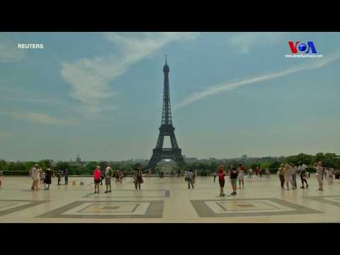 Paris’te Kırmızı Pisuvarlar Tartışma Yarattı
