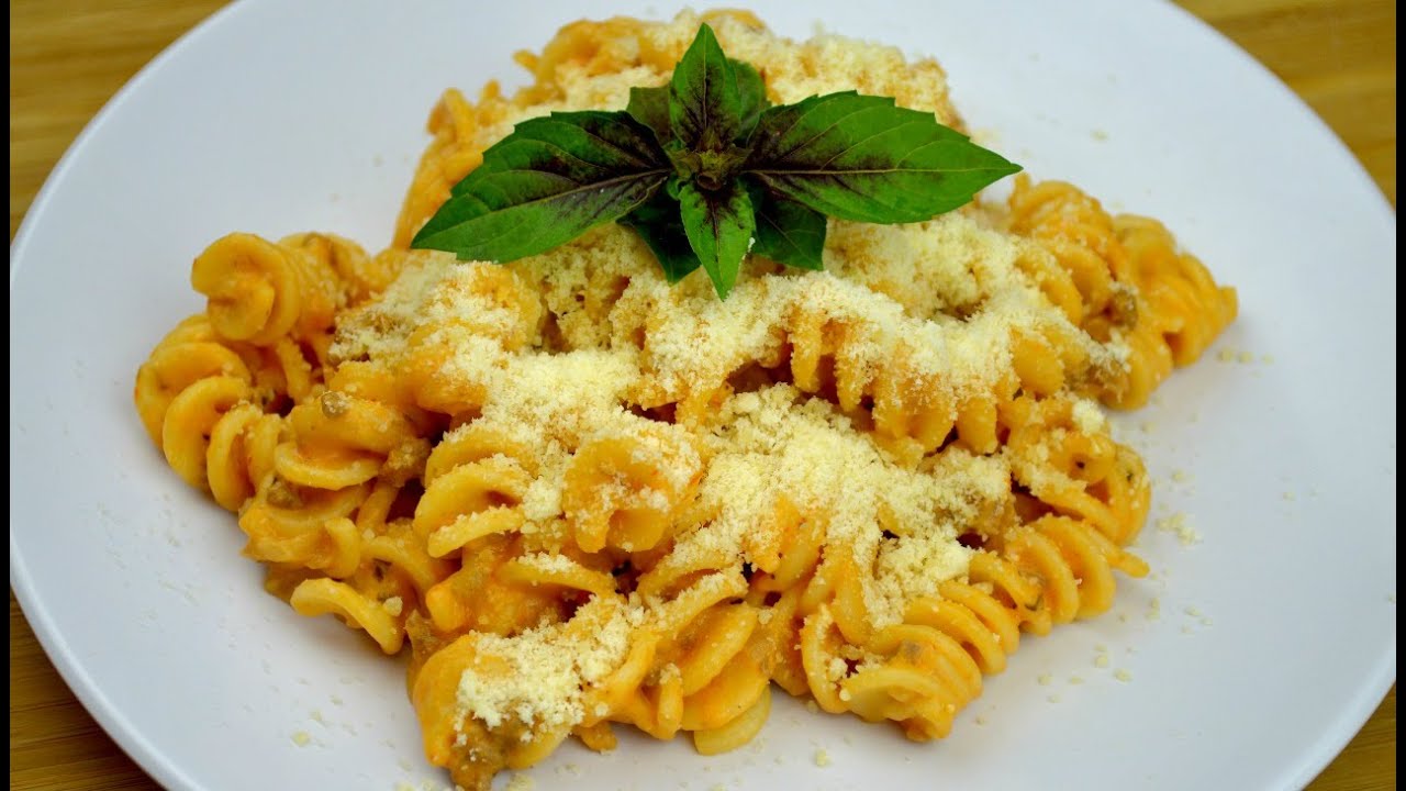 Pasta Fusilli a la Boloñesa - YouTube