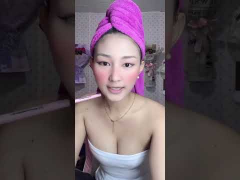 Woman Putting on makeup Bigo Live 💄💖 193