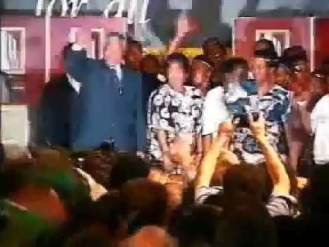 Nelson Mandela Wins Election, Becomes President [1994] - YouTube