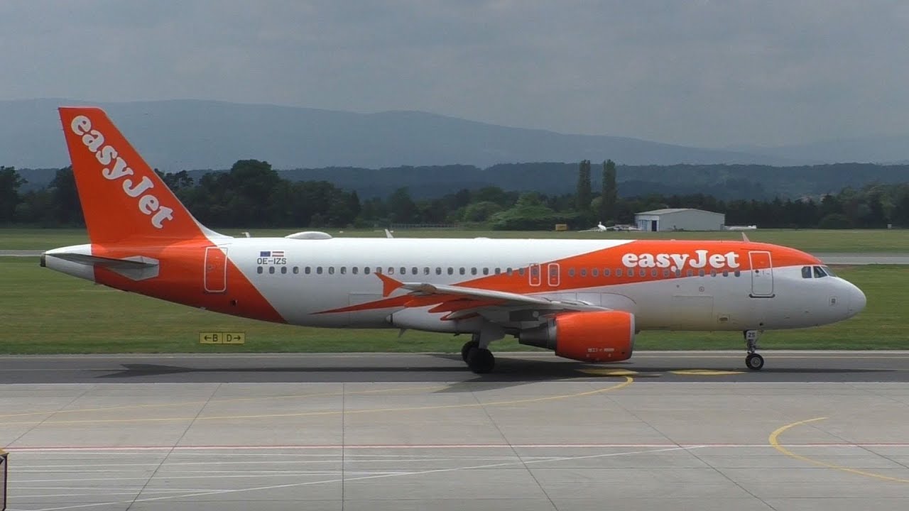 easyJet Airbus A320 takeoff at Graz Airport | OE-IZS - YouTube