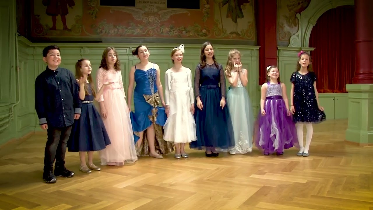 Divna, Divna čarne oči ima Chords - Chordify