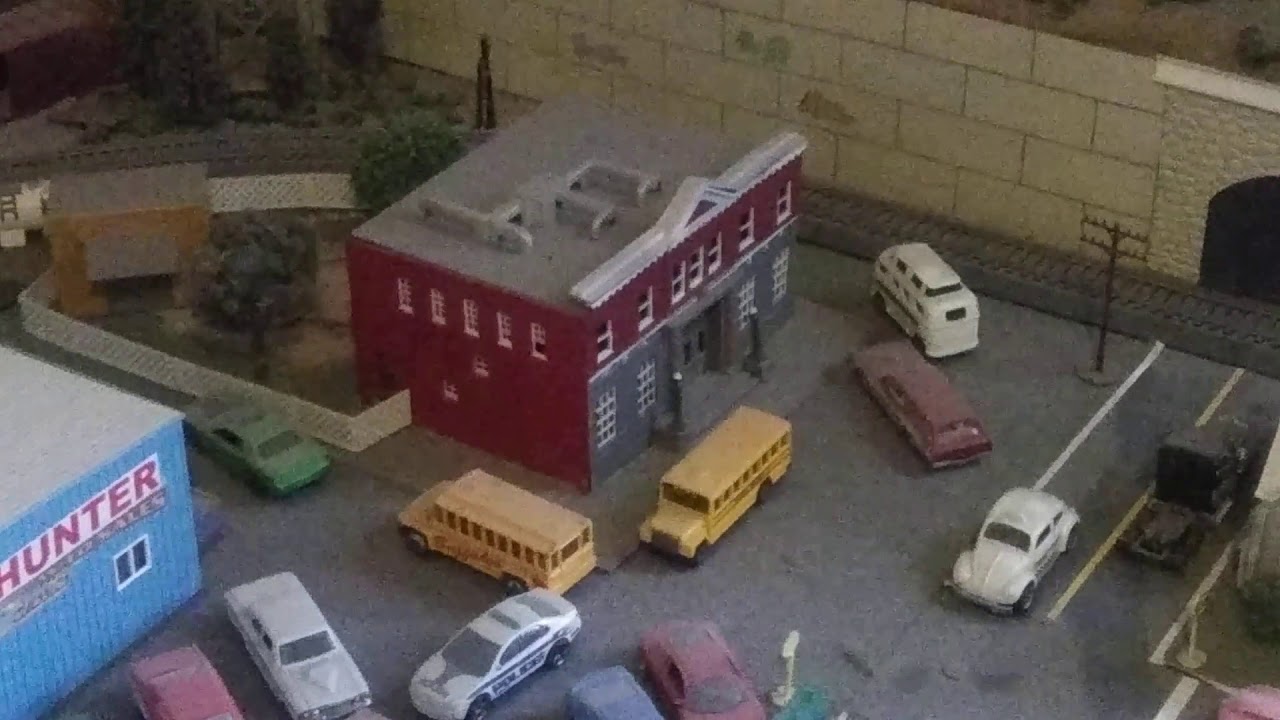 Ho scale layout tour - YouTube
