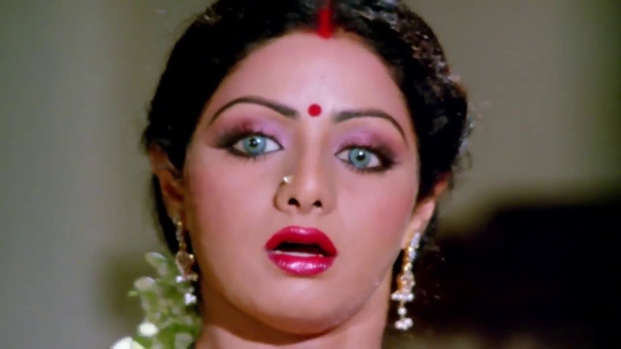 Nagina Ultimate Snake Dance - YouTube