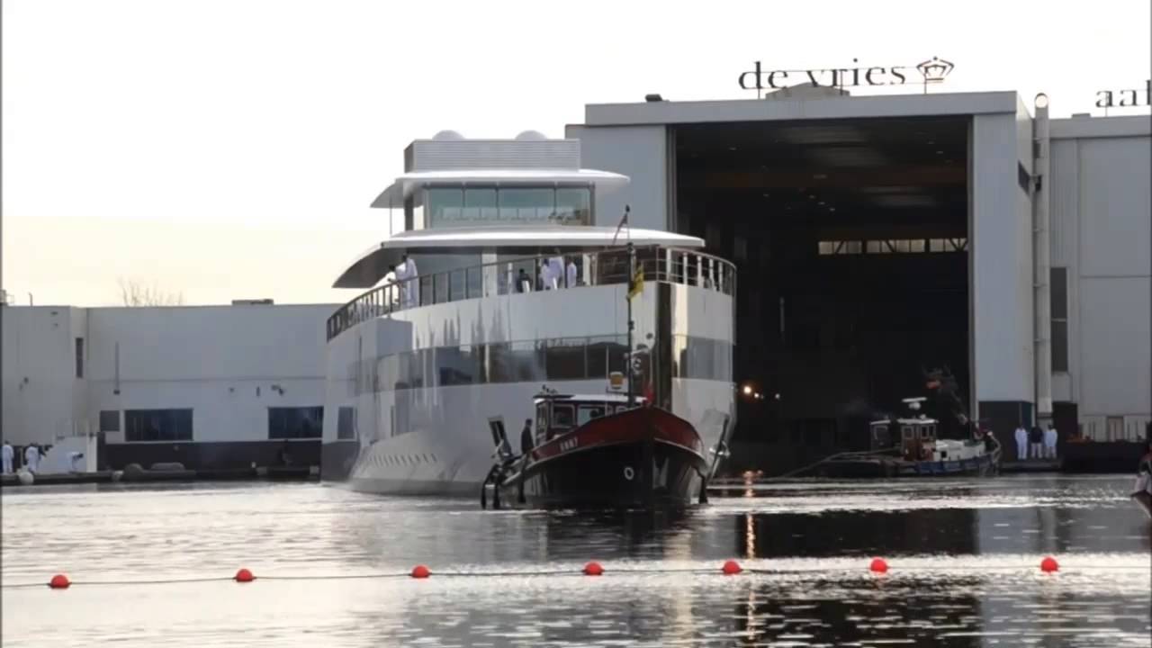 Steve Jobs Yacht Venus Unveiled 28-10-2012 - YouTube