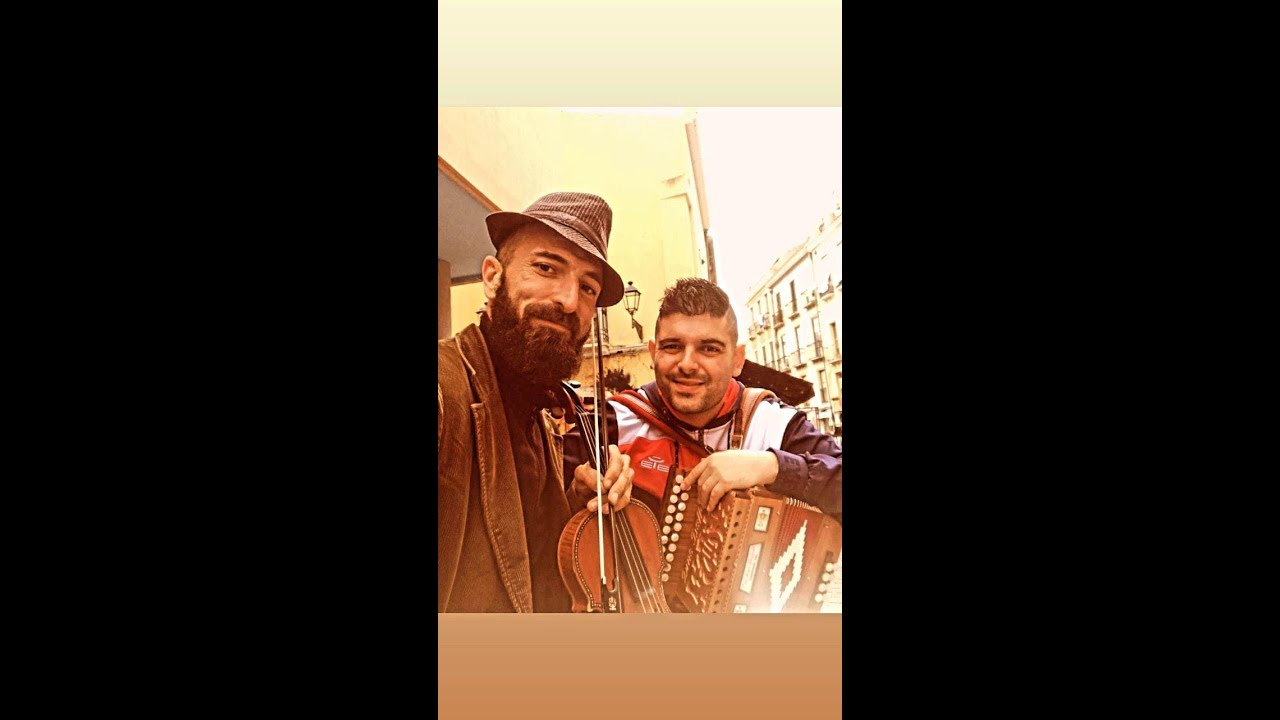 Luca Cocco di Ardauli e il violinista spagnolo Yaacob Gonzalez Garcia ...