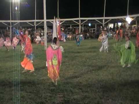 Fancy shawl at Rosebud fair powwow 2009 - YouTube