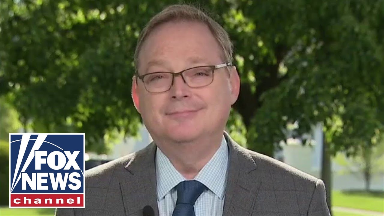 Kevin Hassett: Here's when every state's economy might reopen - YouTube