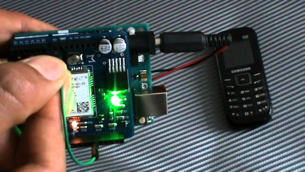 comunicación módulo m95 + arduino - YouTube