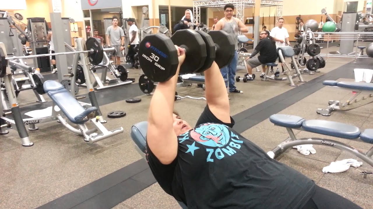 Chest Routine Like A Boss At Metroflex LBC - YouTube