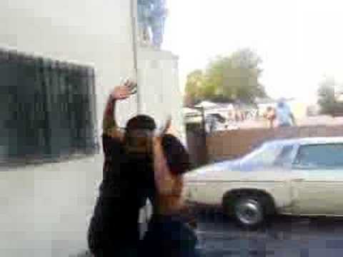 SOUTH CENTRAL LA HOOD FIGHT 2007 - YouTube