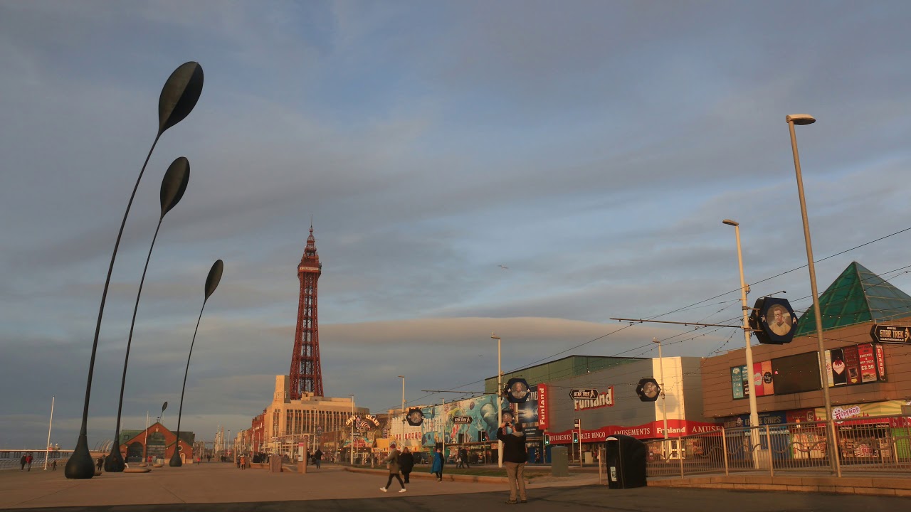 4k Timelapse of the promenade at Blackpool showing the iconic Blackpool ...
