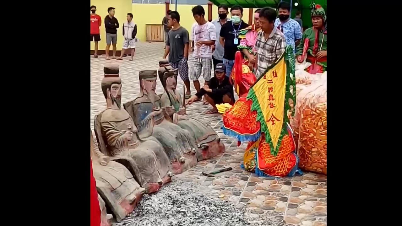 Ritual Pembukaan Kelenteng Baru ~ Thai Pa Kung 横屏山 - YouTube