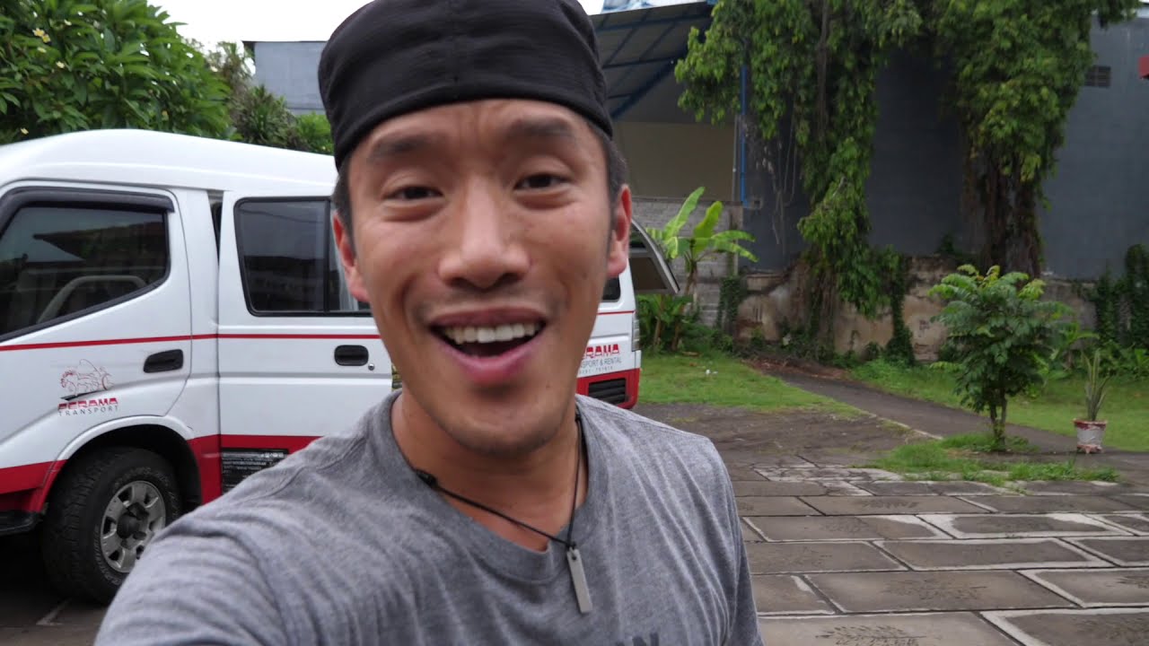 The bus ride from Lovina Beach to Ubud: Bali road trip - YouTube