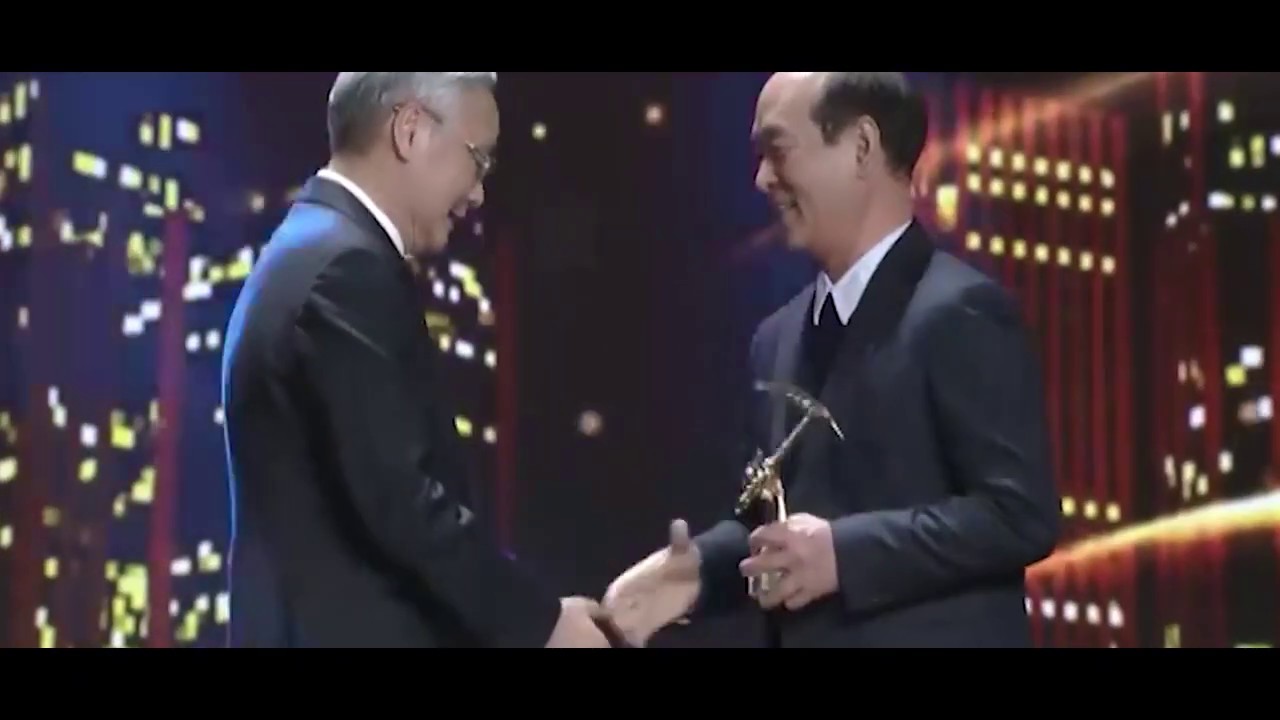 Tian Ming was awarded as one of the Ten Economic Characters - YouTube