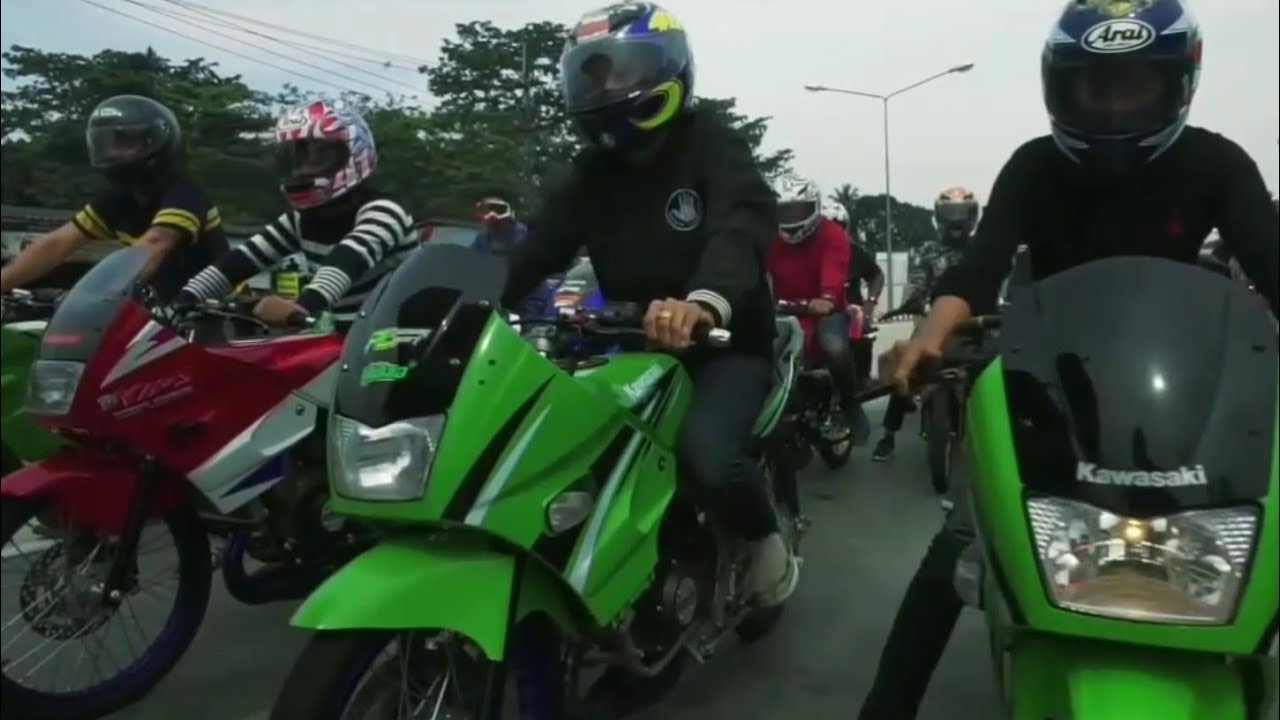 SUNMORI kawasaki Ninja R/SSR/KR 150 di thailand (NGO) - YouTube