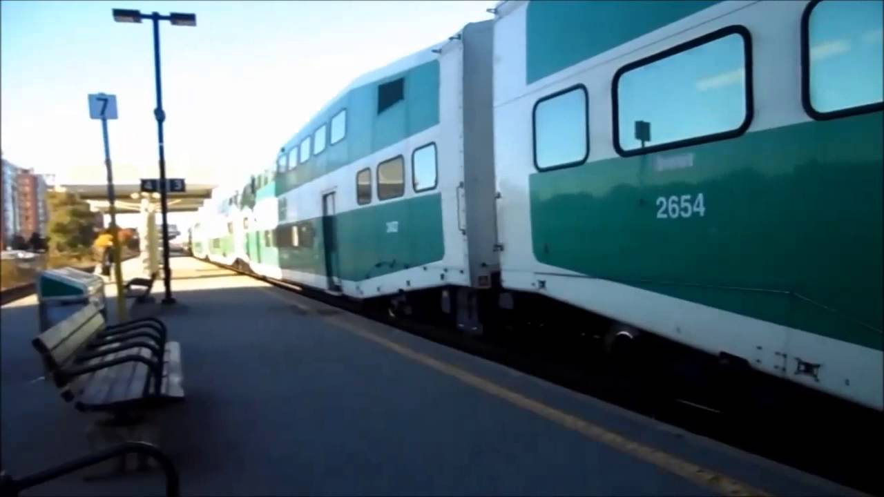 GO Transit GMDD F59PH 557 & 561 - YouTube