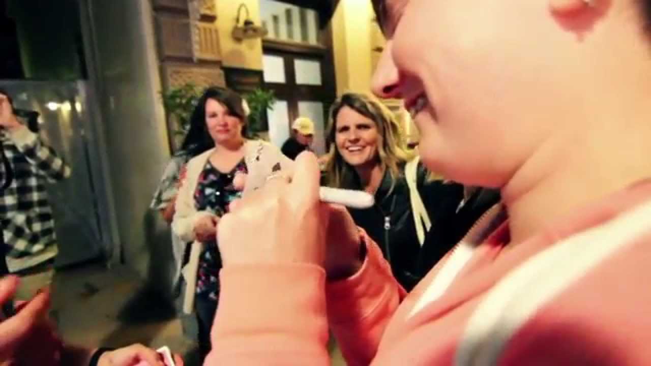 Amazing Street Magic Andino Magician - Sharpie through Card - YouTube