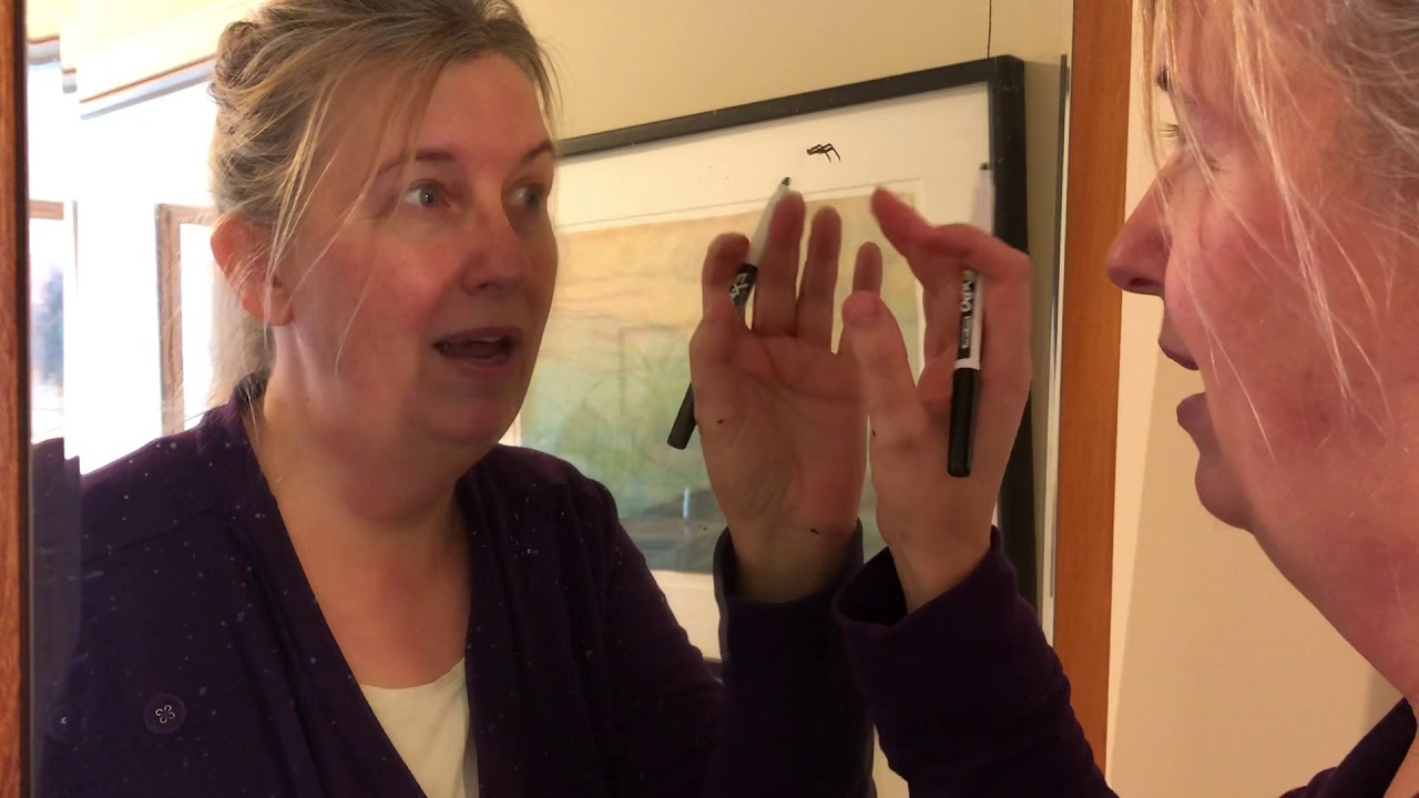 Mirror Tracing Self Portrait - YouTube