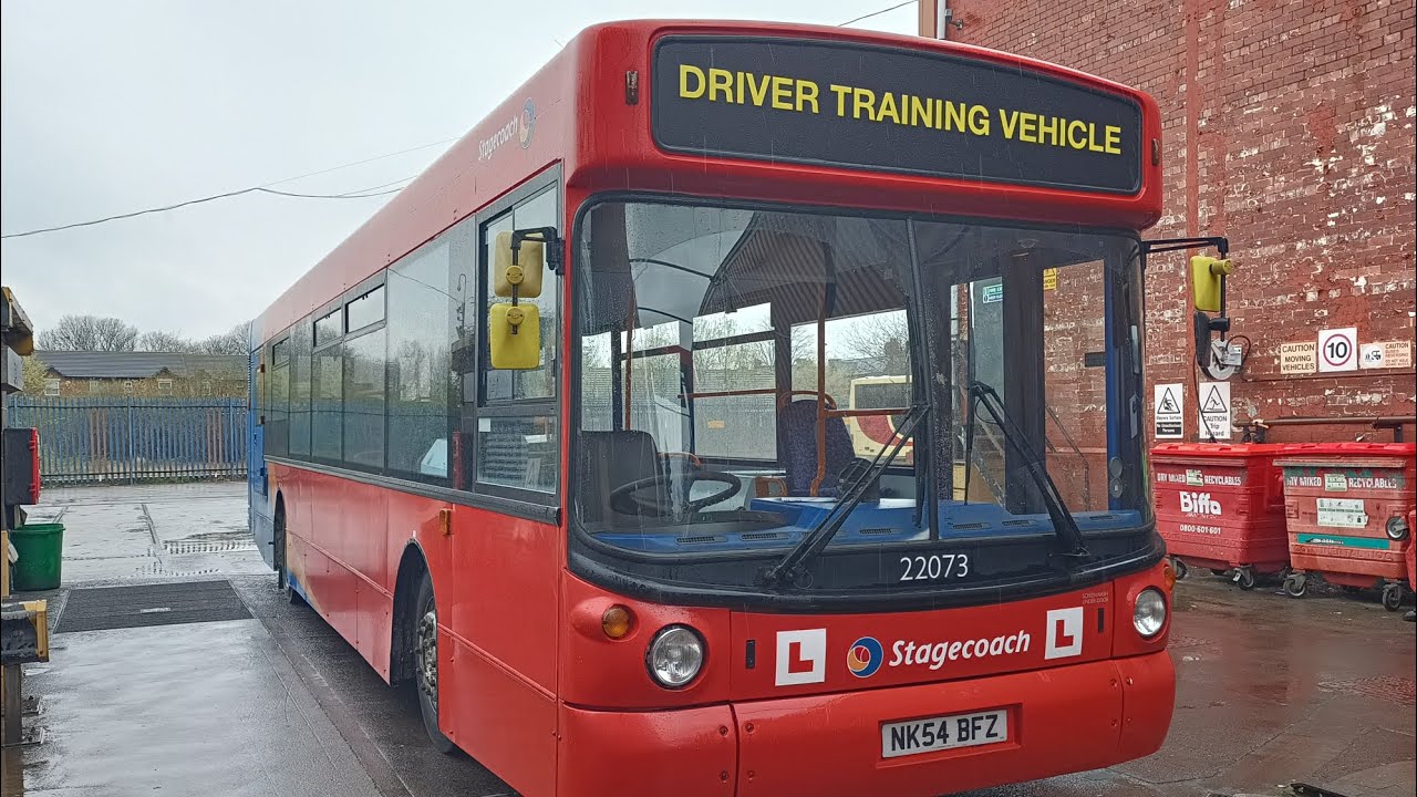 Stagecoach MAN ALX300 Engine Revving - YouTube