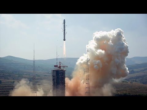 Çin roketi Pasifik Okyanusu'na düştü