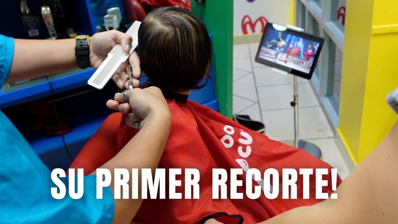 EL PRIMER RECORTE DE SU VIDA - YouTube