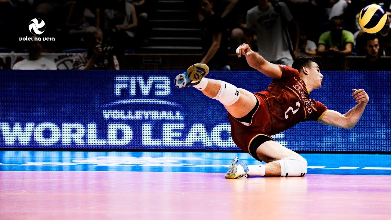 Top 30 Volleyball Saves in World Leagues | Unbelievable Volleyball Digs ...
