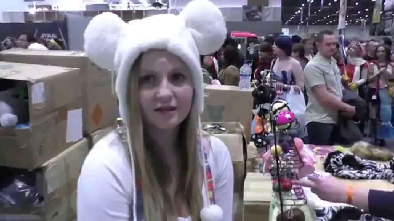 London MCM Comic Con: Stall - YouTube